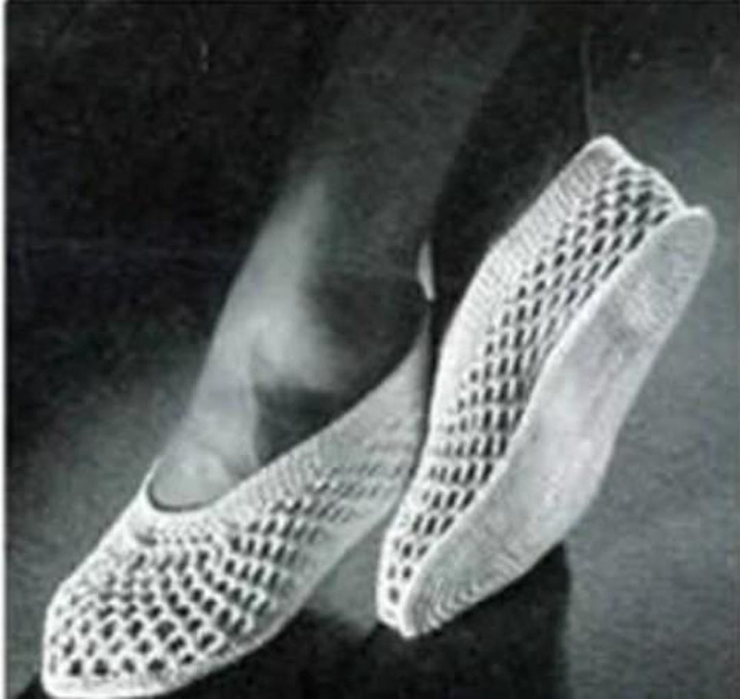 Crochet Pattern Slippers, Scuffs, House Shoes - Etsy