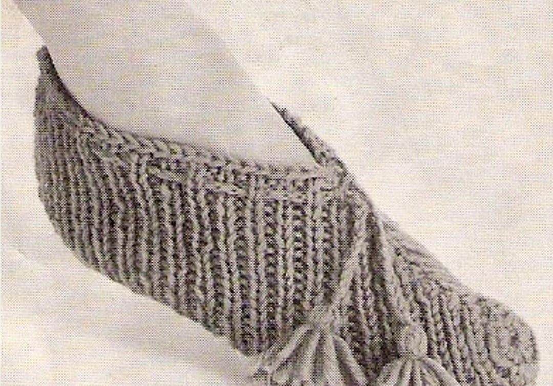 Knit Bed Slippers, Pattern Easy Ladies Bed Sock - Etsy