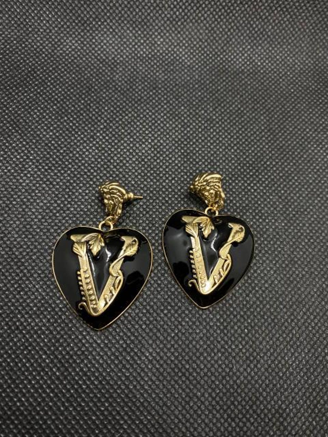 Versace Gold Black Heart Shapes V Monogram Designer Drop Urban Style ...