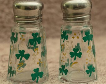 Salt and Pepper Shakers Hand Painted Emerald Green Shamrocks, St ...