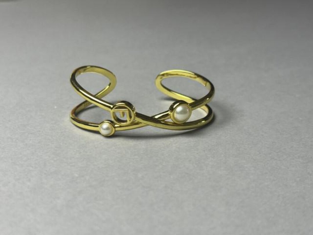 Fendi Gold Pearl Bangle Bracelet Luxury Curved Design Jewelry Timeless ...