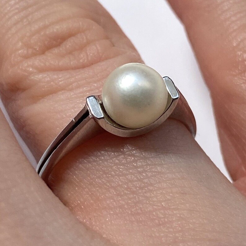 Retro Pearl Split Shoulder Tension Set Ring 9ct 9k White Gold Size O - Etsy
