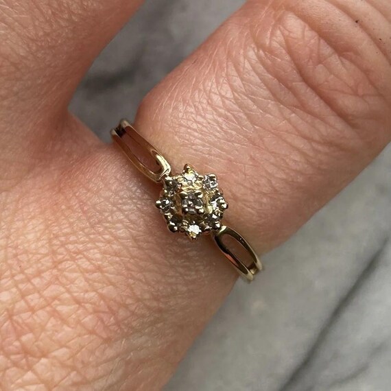 Diamond Tiered Cluster Split Shoulder Ring 9ct 375 Ye… - Gem