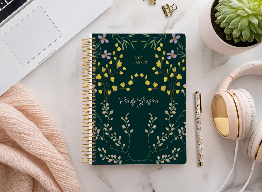 STUDENT PLANNER 6x9 2025-2026 Calendar - Personalized Weekly Academic ...