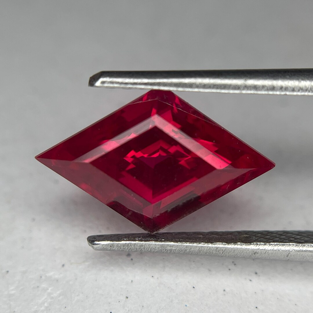 3.1 Ctw Lab Ruby (verneuil) Lozenge Cut, 13.4 X 8.6 (mm) - Etsy