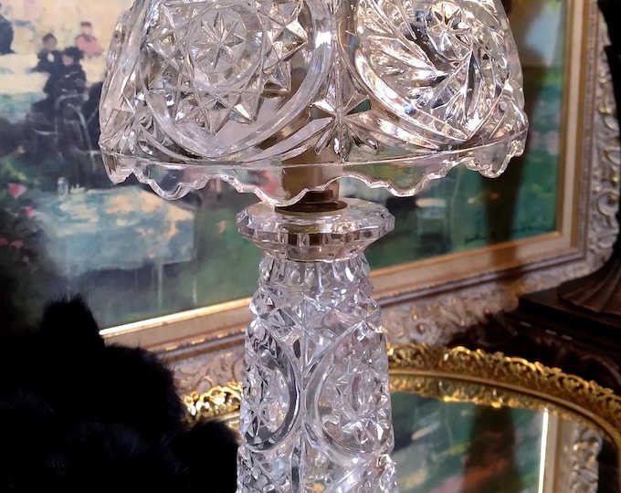 Vintage 12" Electric Crystal Pinwheel Boudoir/parlor Table Lamp - Etsy