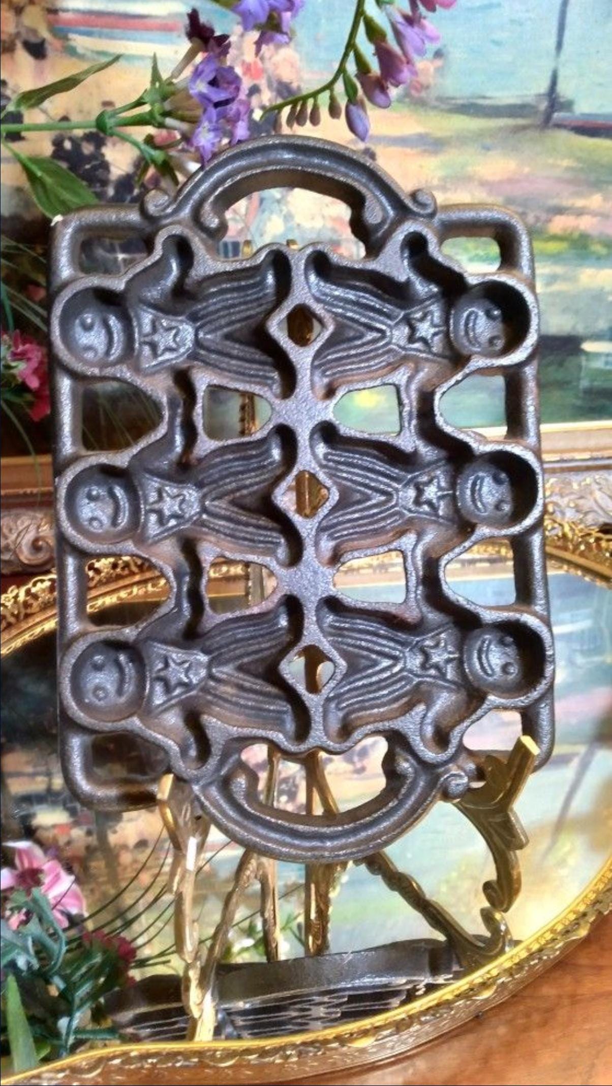 Vintage Cast Iron Gingerbread Man Mold All American | Iron Gingerbread ...