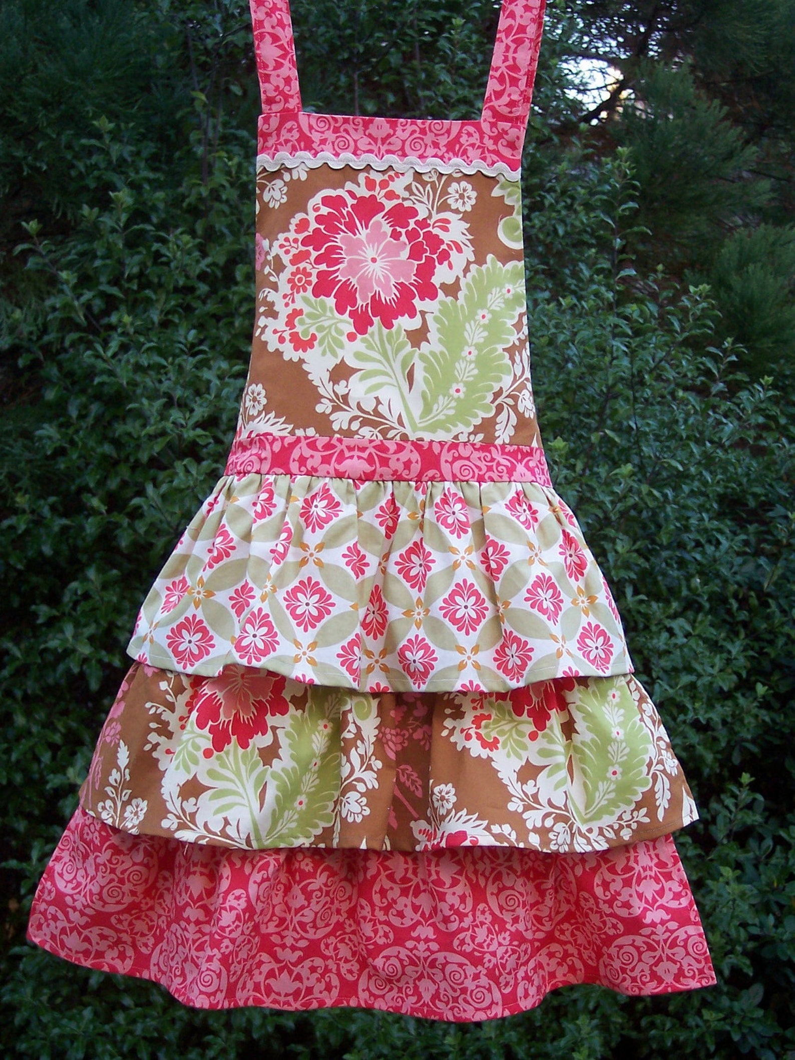 GIRLS APRON pattern Little Girls Ruffle Apron four sizes | Etsy