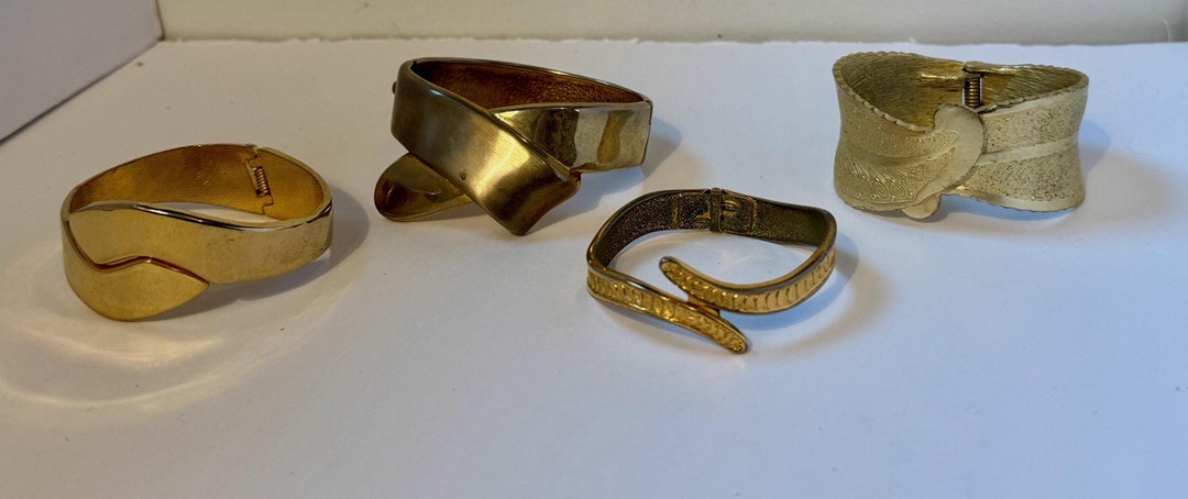 Vintage Locking Cuff Bracelets Timeless Gold-tone Accessories - Etsy