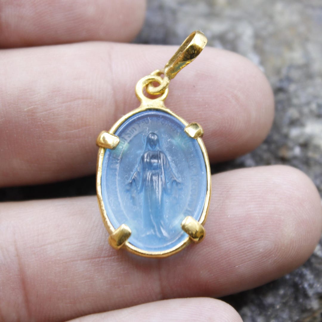 Handmade Virgin Mary Glass Intaglio Pendant: 24K Gold Over Sterling ...