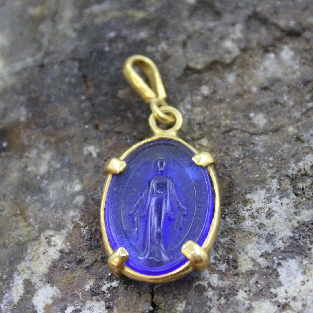Handmade Virgin Mary Glass Intaglio Pendant: 24K Gold Over Sterling ...