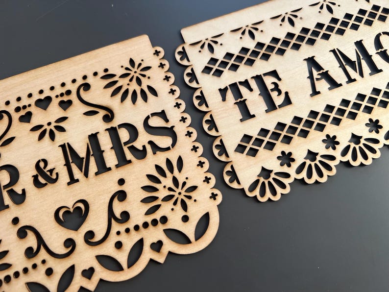 Banderines recortables de madera en blanco con la frase "Sr. y Sra. Te ...