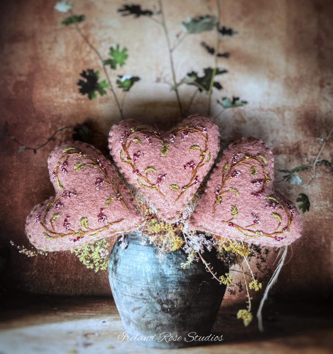 Three Wee Embroidered Hearts - Etsy