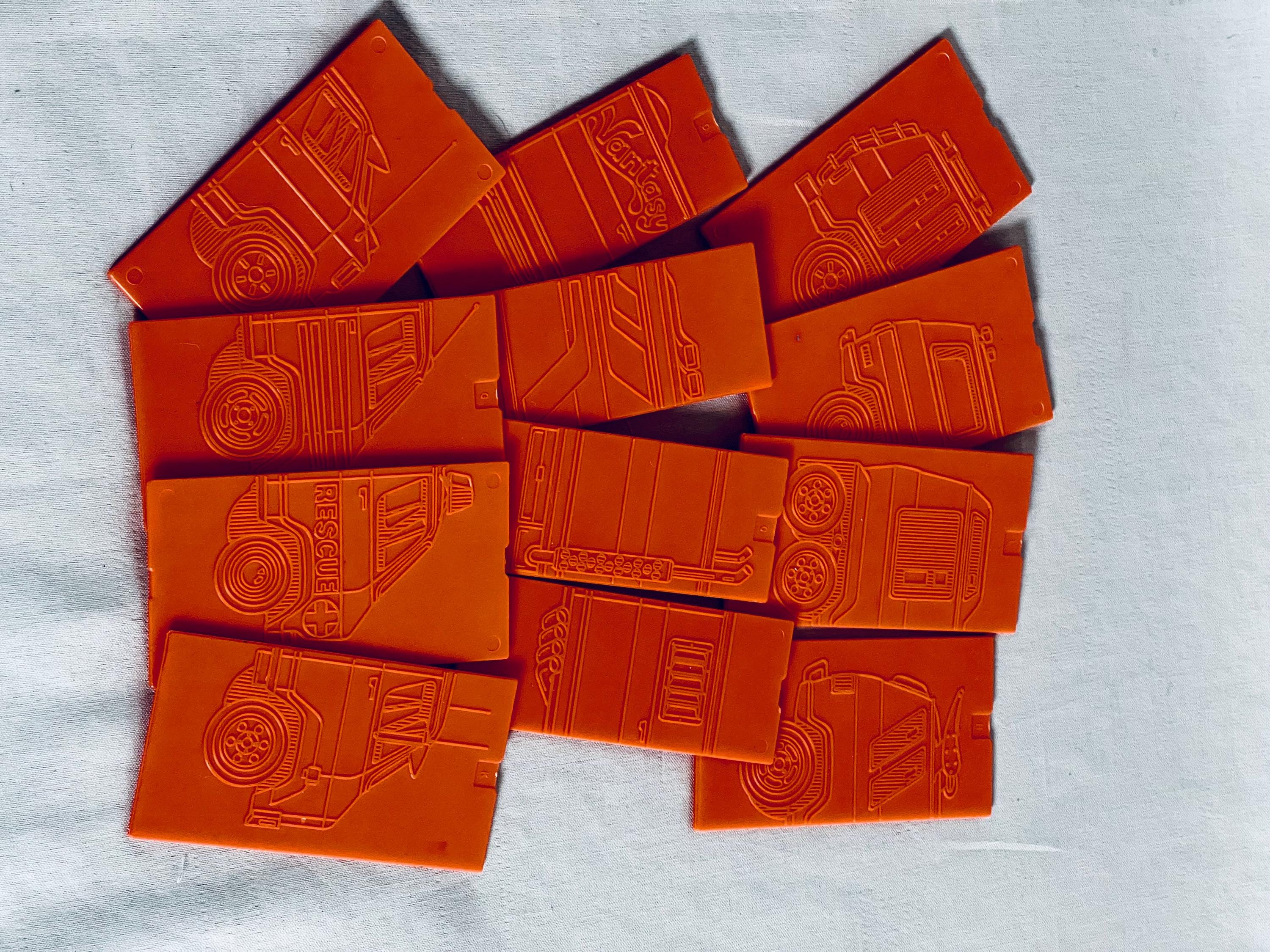 Vintage 1981 Tomy Little Van Goes 2524 Drawing & Rubbing Kit 12 Pieces ...