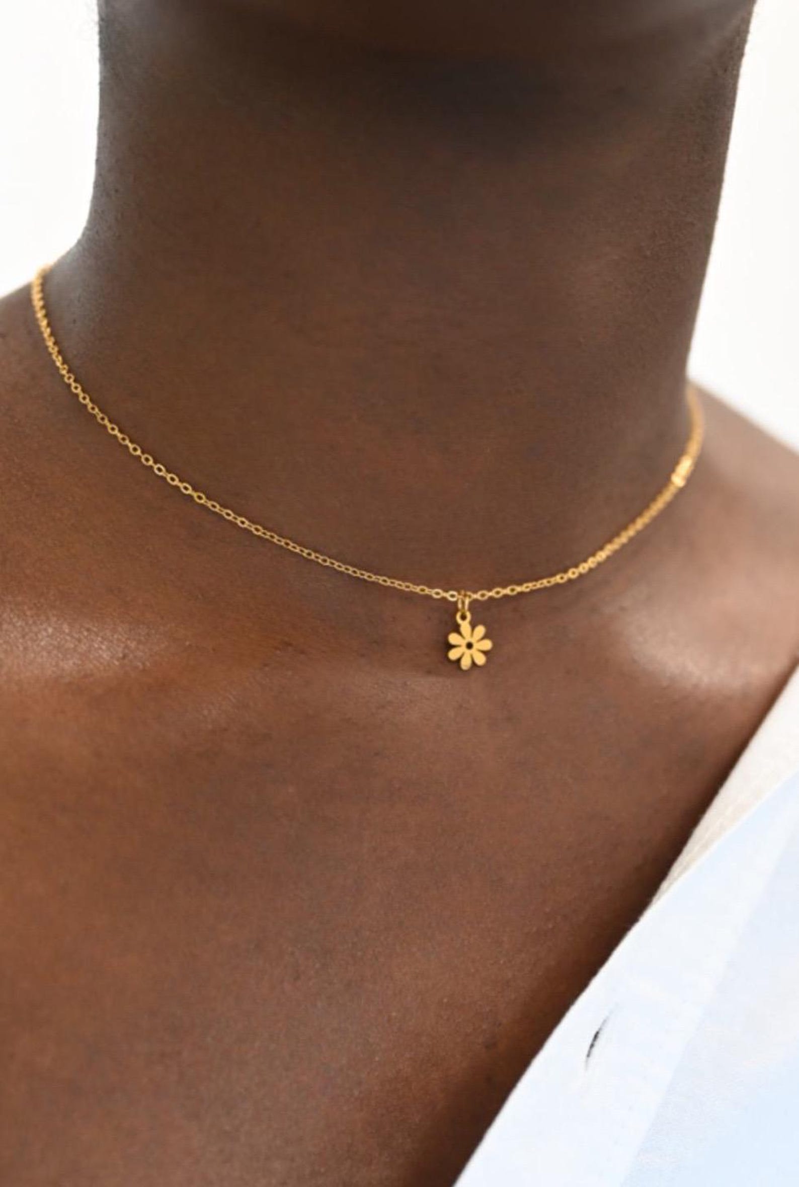 Mini Flower Necklace, Daisy Necklaces for Women, Tiny Little Daisy ...