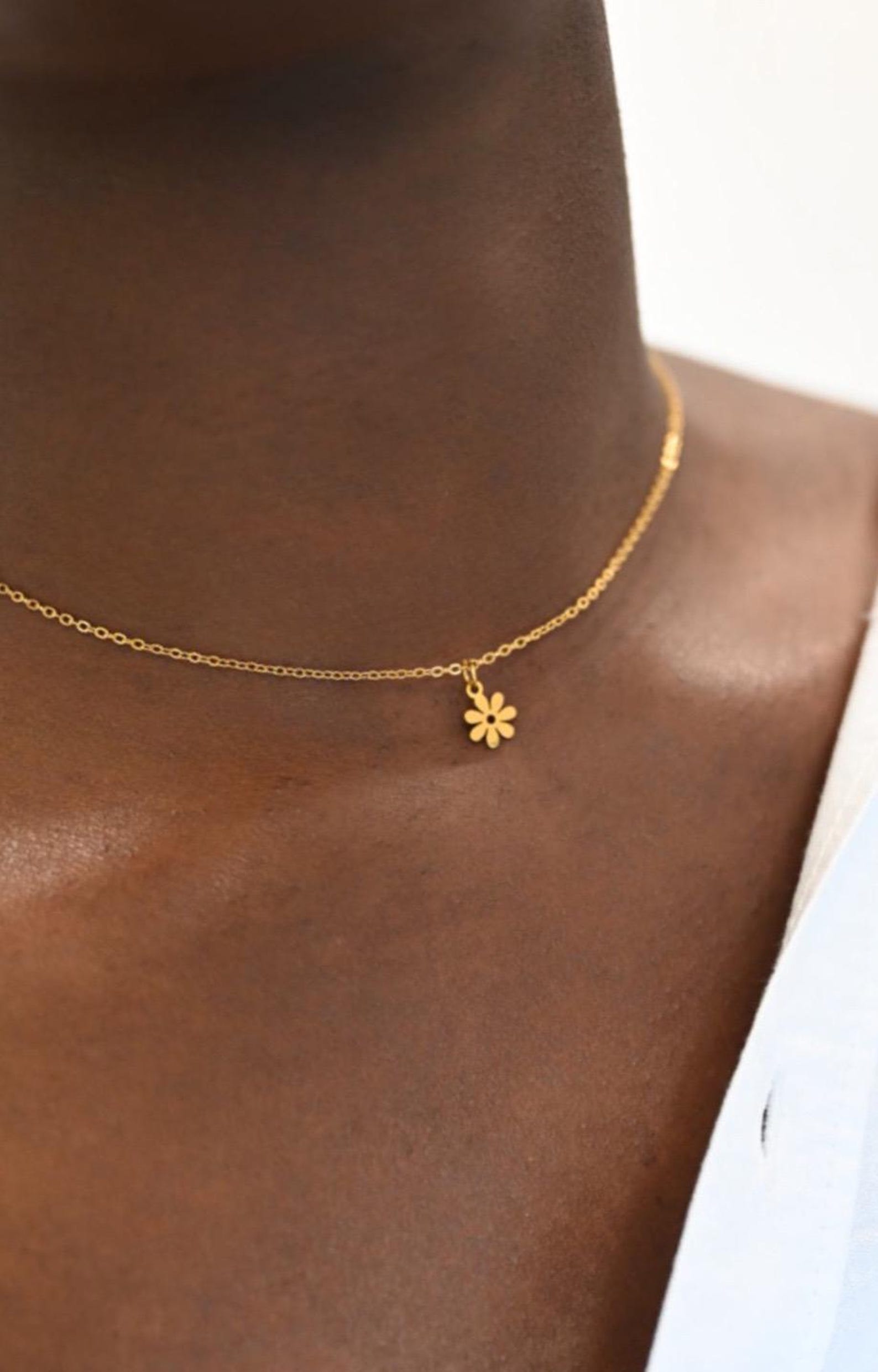 Mini Flower Necklace, Daisy Necklaces for Women, Tiny Little Daisy ...