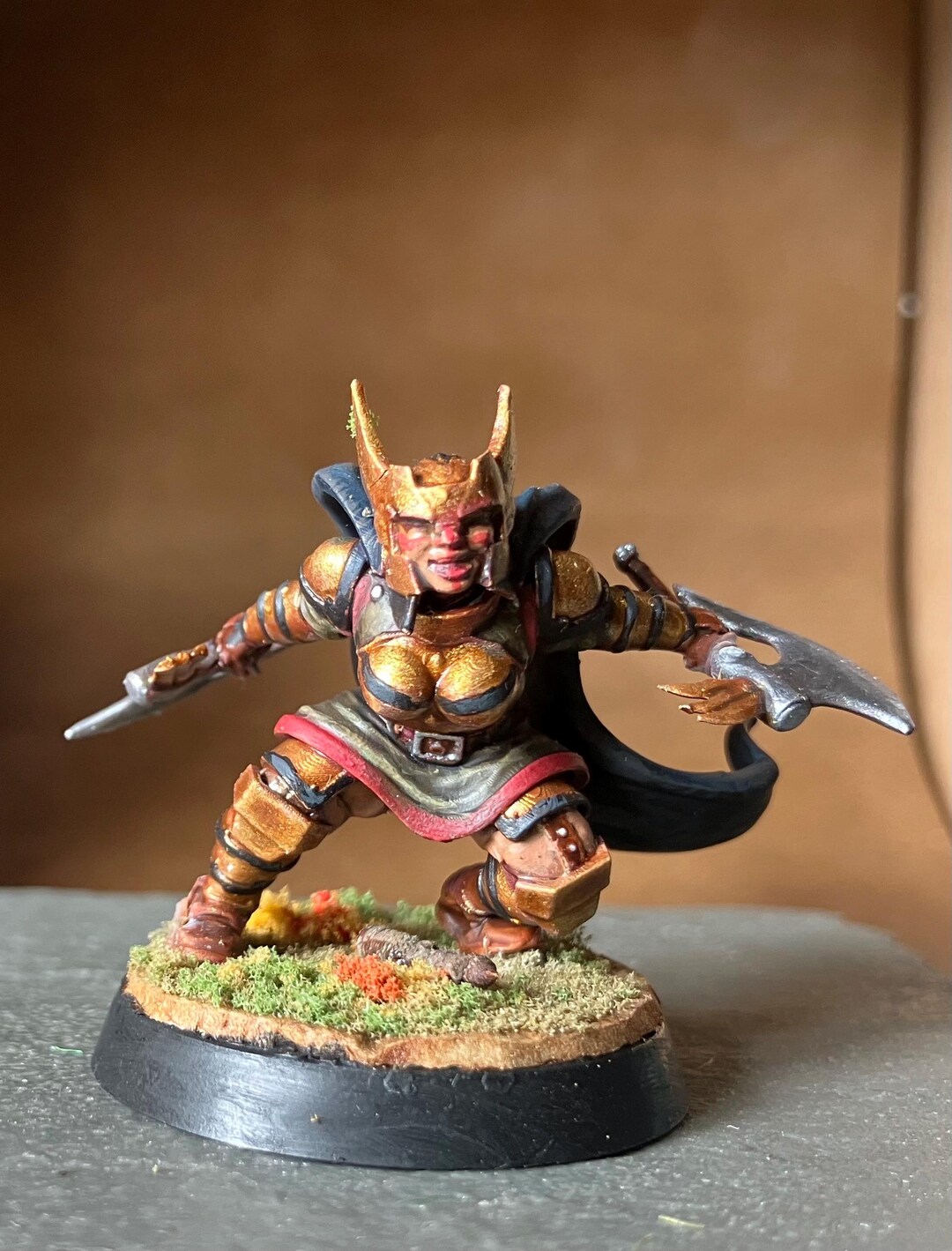 Dwarf Aggressive Female Fighter. Unknown Brand. 28mm, 30mm Base ...