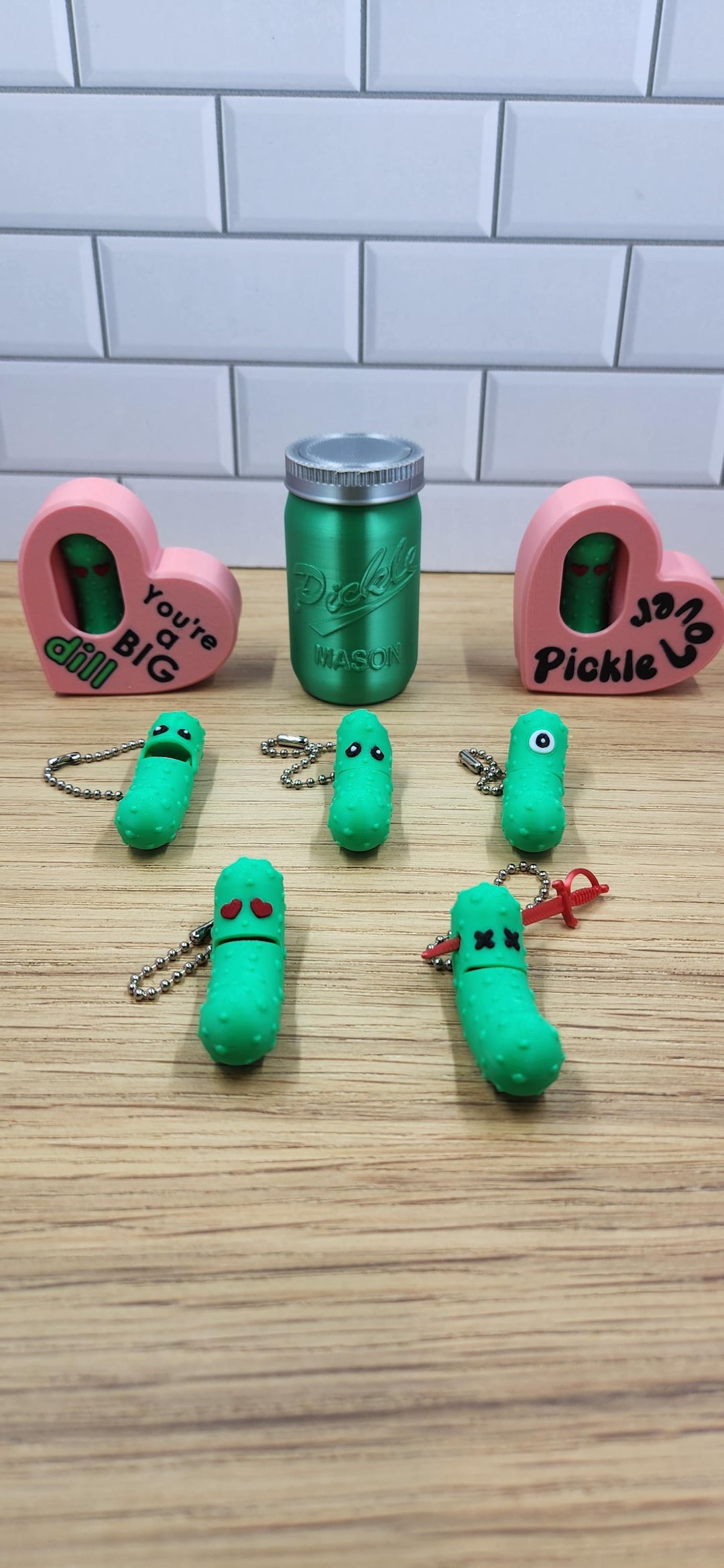 3D Printed Articulated Pickle Keychain Fidget With Moving Mouth | Fun ...