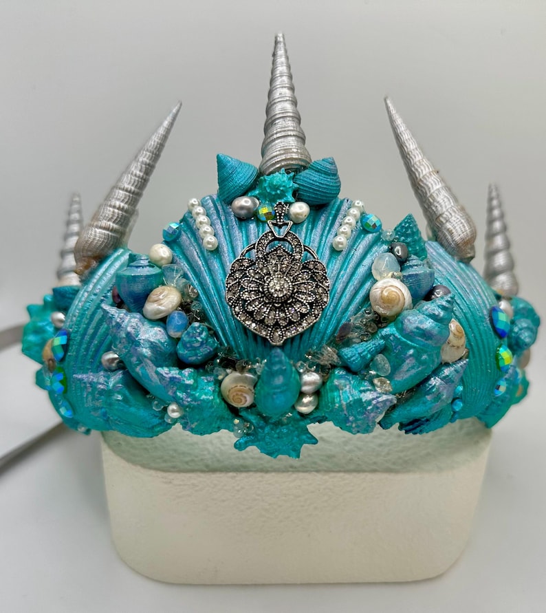 Turquoise Ocean Queen Seashell Crown – Handmade Fantasy Festival ...