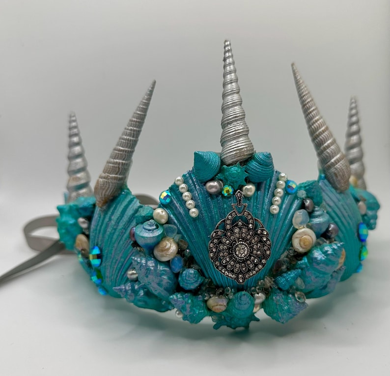 Turquoise Ocean Queen Seashell Crown – Handmade Fantasy Festival ...