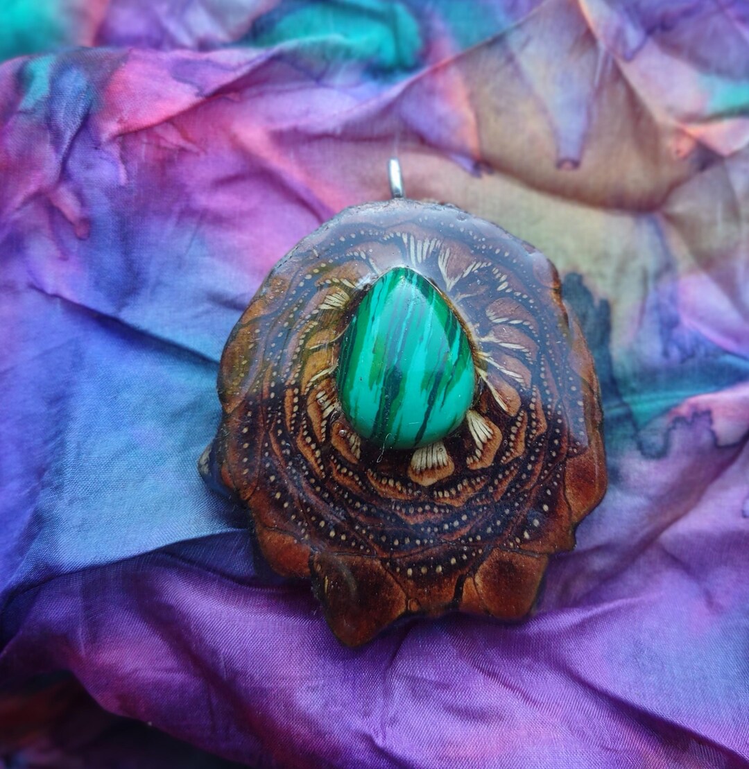Malachite Third Eye Pinecone Pendant - Etsy