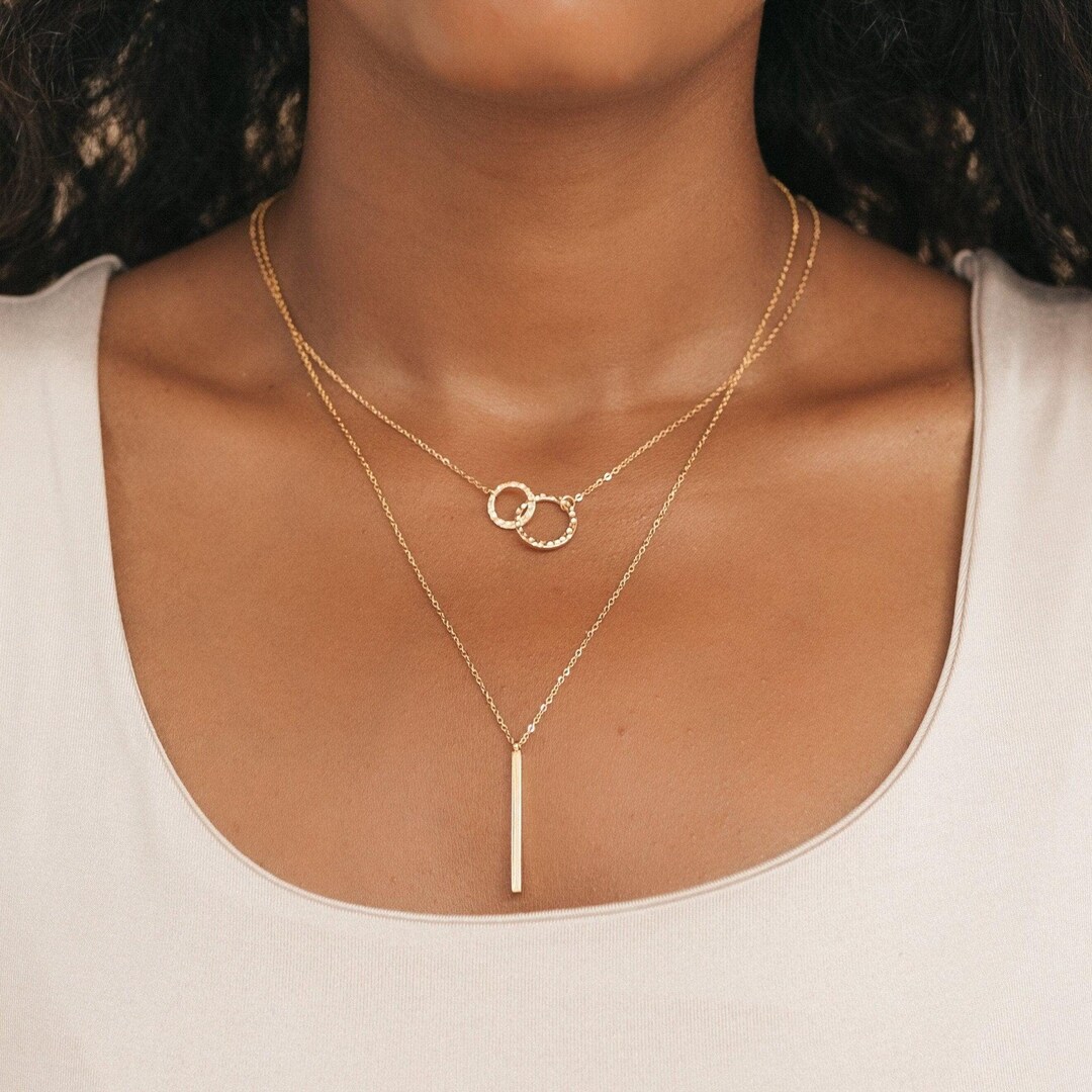 Dainty Gold Layered Necklace Set of 2, Interlocking Circle and Vertical ...
