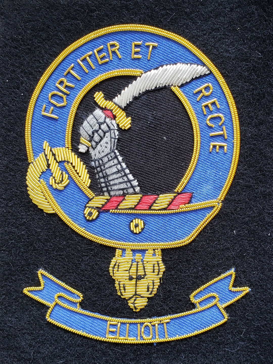 Elliott Scottish Clan Embroidered Crest - Etsy