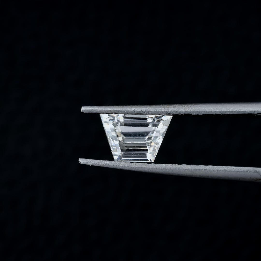 IGI Certified 0.50 CT to 3.0 CT Step Cut Trapezoid Lab Grown Diamond ...