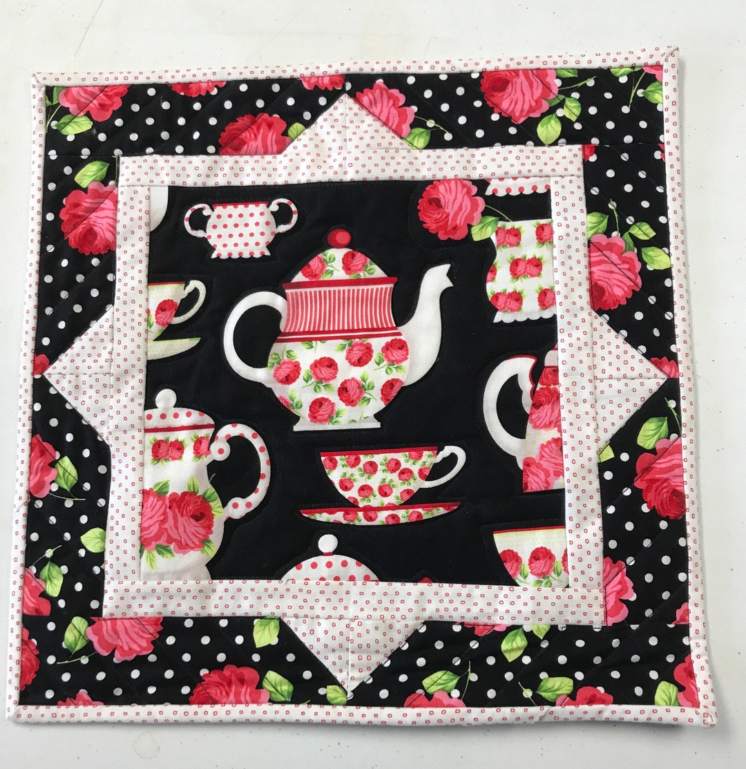 Teapots Table Topper, Quilted Cotton Tea Party Decor (14” X 14") - Etsy