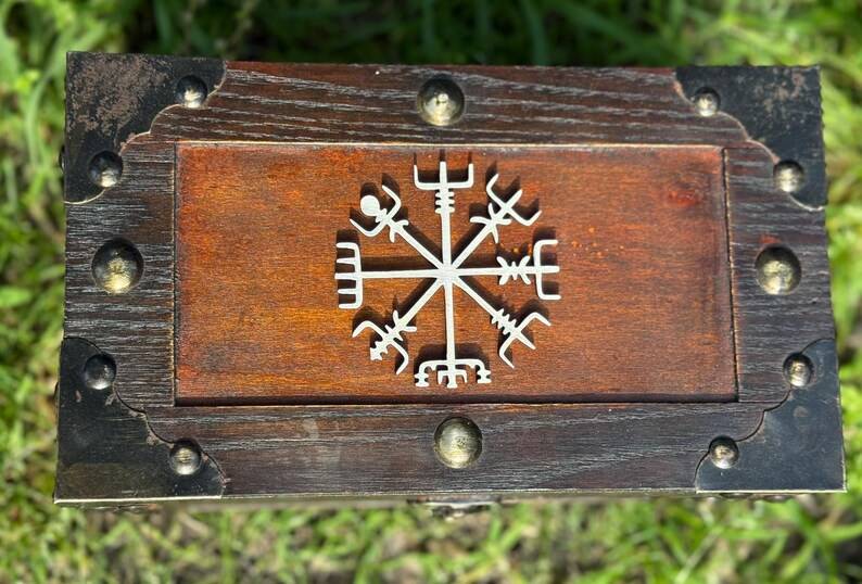 Vegvisir Viking Rune Box, Norse Mythology Gift, Nordic Compass Decor ...