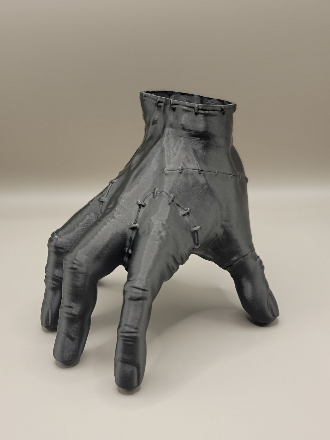 Creepy Severed Hand Pen Holder - Spooky Halloween Pencil Holder, Horror ...