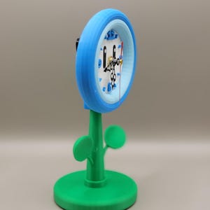 Super Mario Ice Flower Clock: Retro Gamer Desk Decor - Etsy