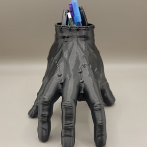 Creepy Severed Hand Pen Holder - Spooky Halloween Pencil Holder, Horror ...
