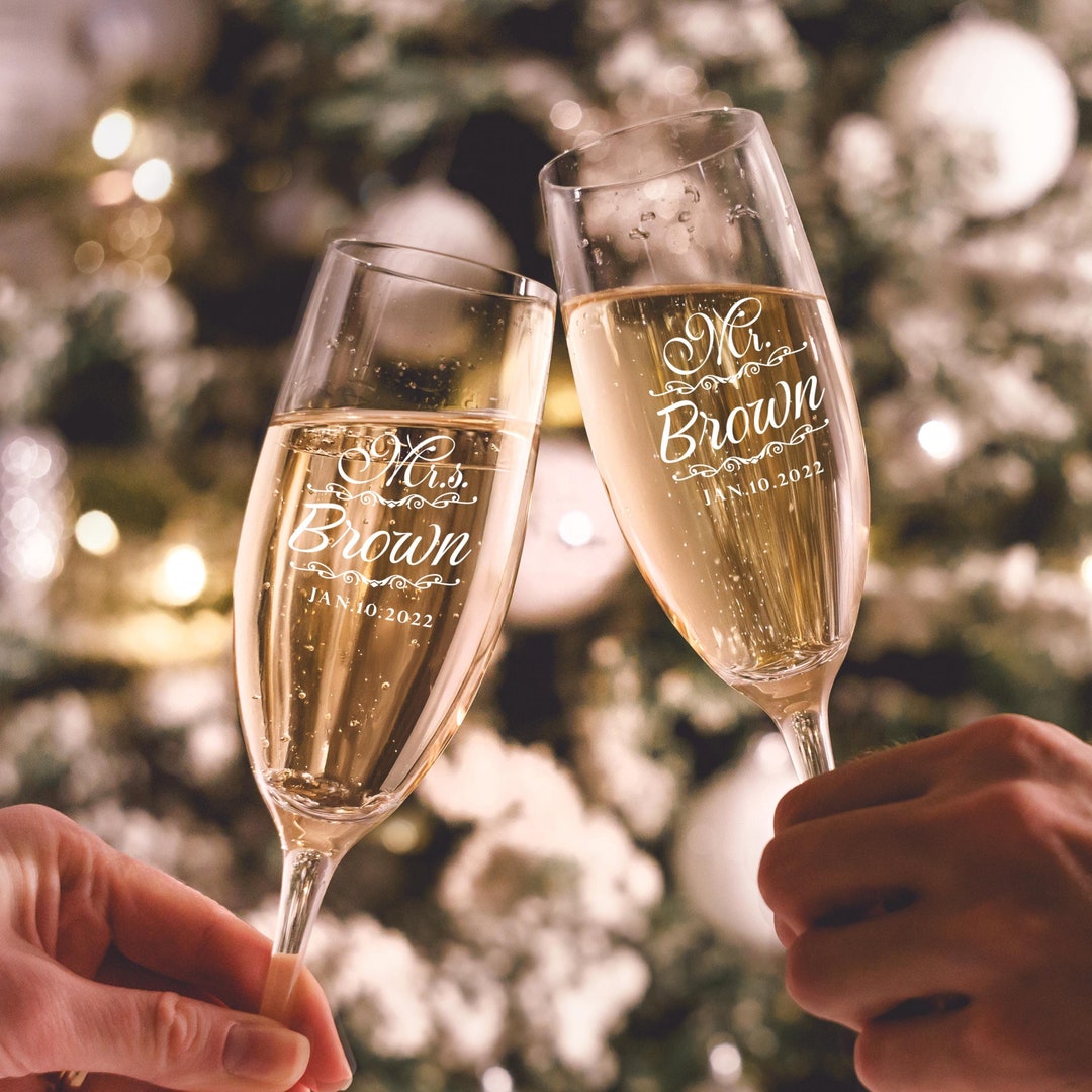 Personalized Monogram Champagne Flutes, Elegant Custom Glassware for ...