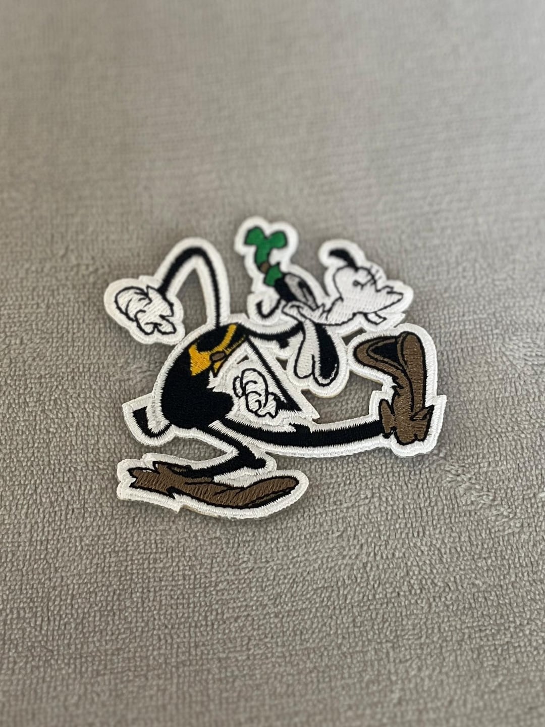 Goofy Iron-on Patch | Classic Disney Strutting Goofy | 3x3 Inch ...