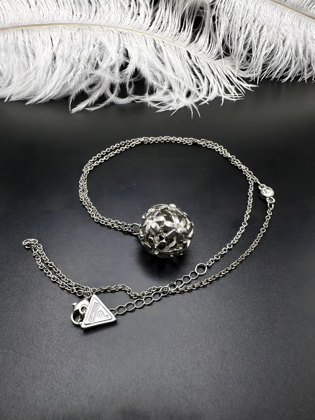 Vintage Guess Daisy Ball Necklace, Silver Tone, Y2K Flower Design, 26in ...