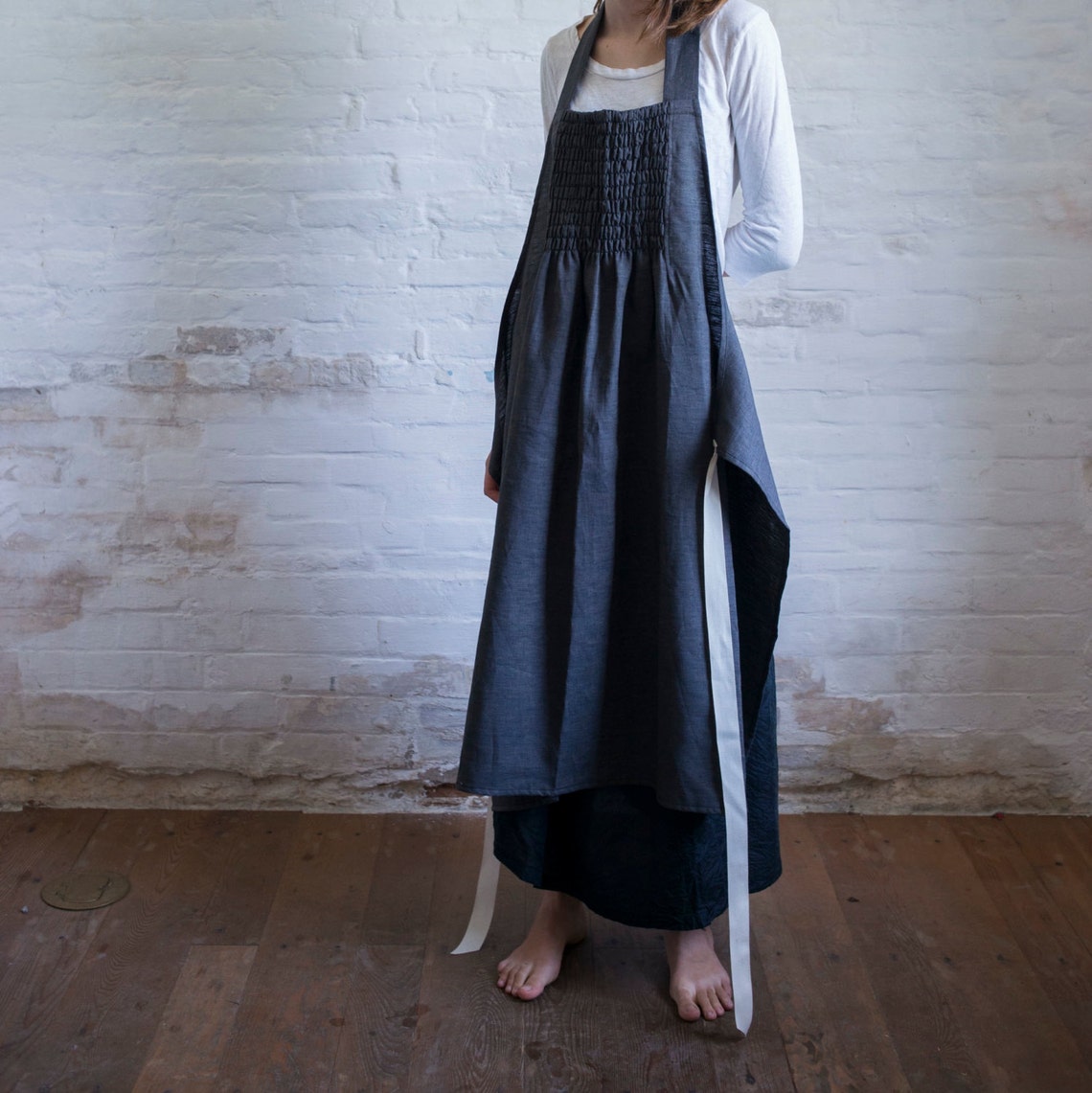 Smocked Apron in Dark Grey Linen - Etsy