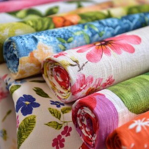 Blue and White French Style Toile Pattern, Leaves & Peacocks, Seamless ...