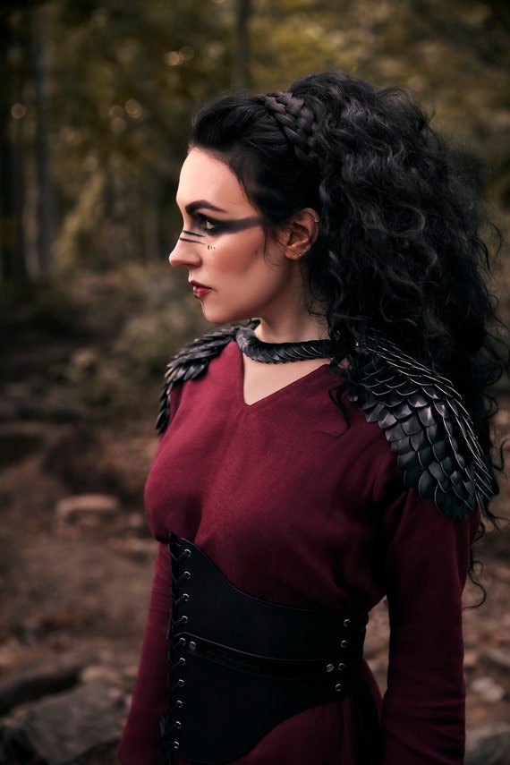 The Raven-feathers Scale Mail Chainmail Fantasy LARP Pauldrons | Etsy