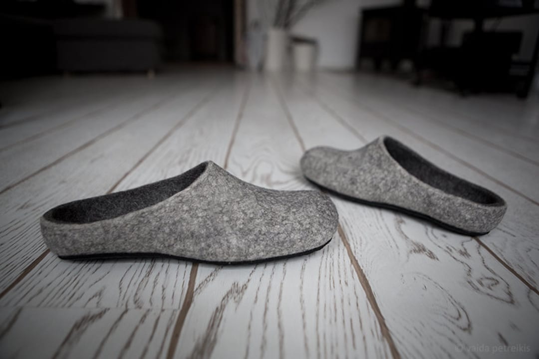 Felted Men Slippers in Gray Shades for Comfort Wear at Home or Office ...