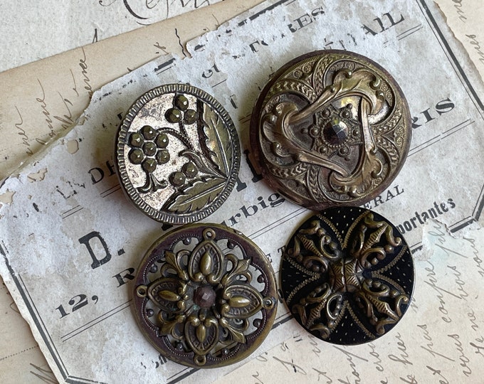 Victorian Buttons Lovely Detailed Bronze Gold Colored Buttons Fashion ...