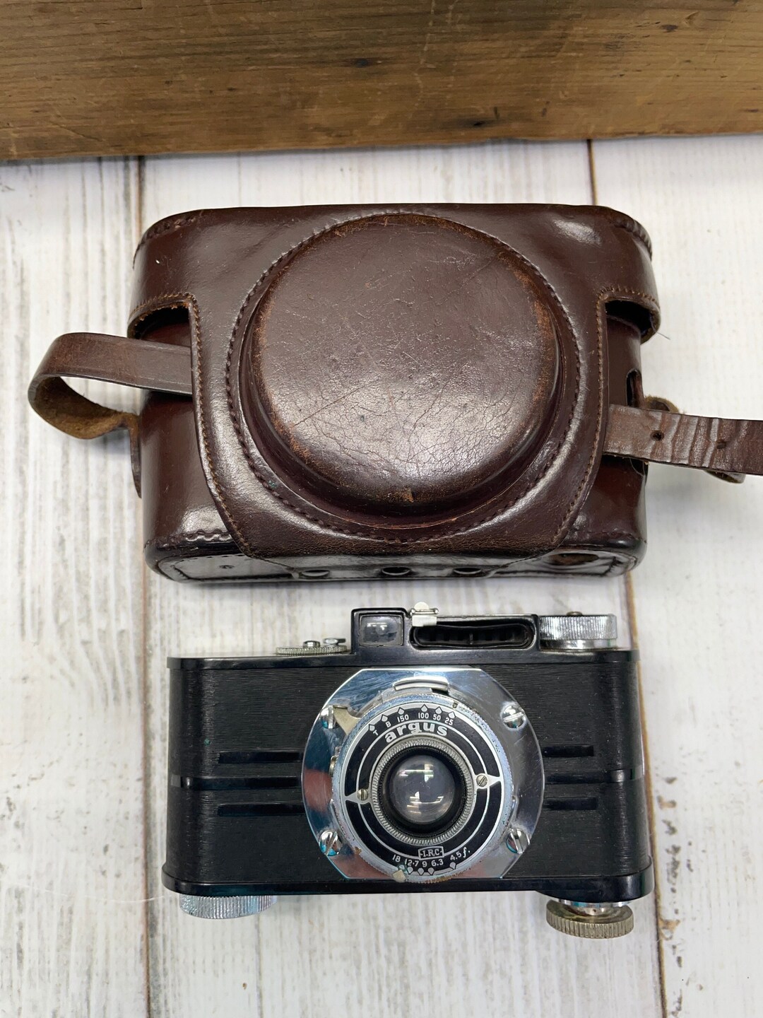 Vintage Argus Camera in Leather Case Argus A Bakelite Art Deco Camera ...