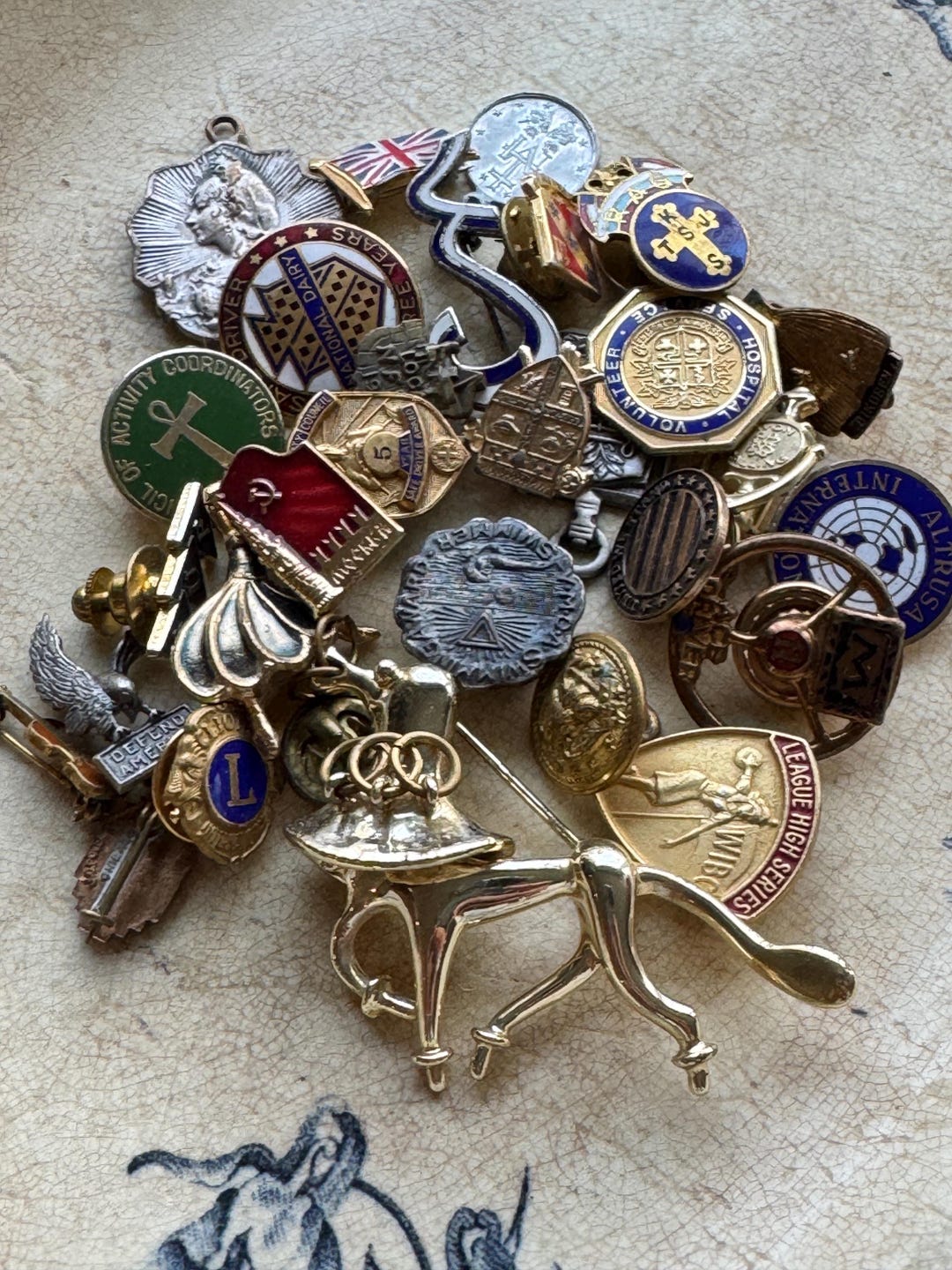 Vintage (30) Assorted Lapel Pins & Badges, Military, Fraternal ...