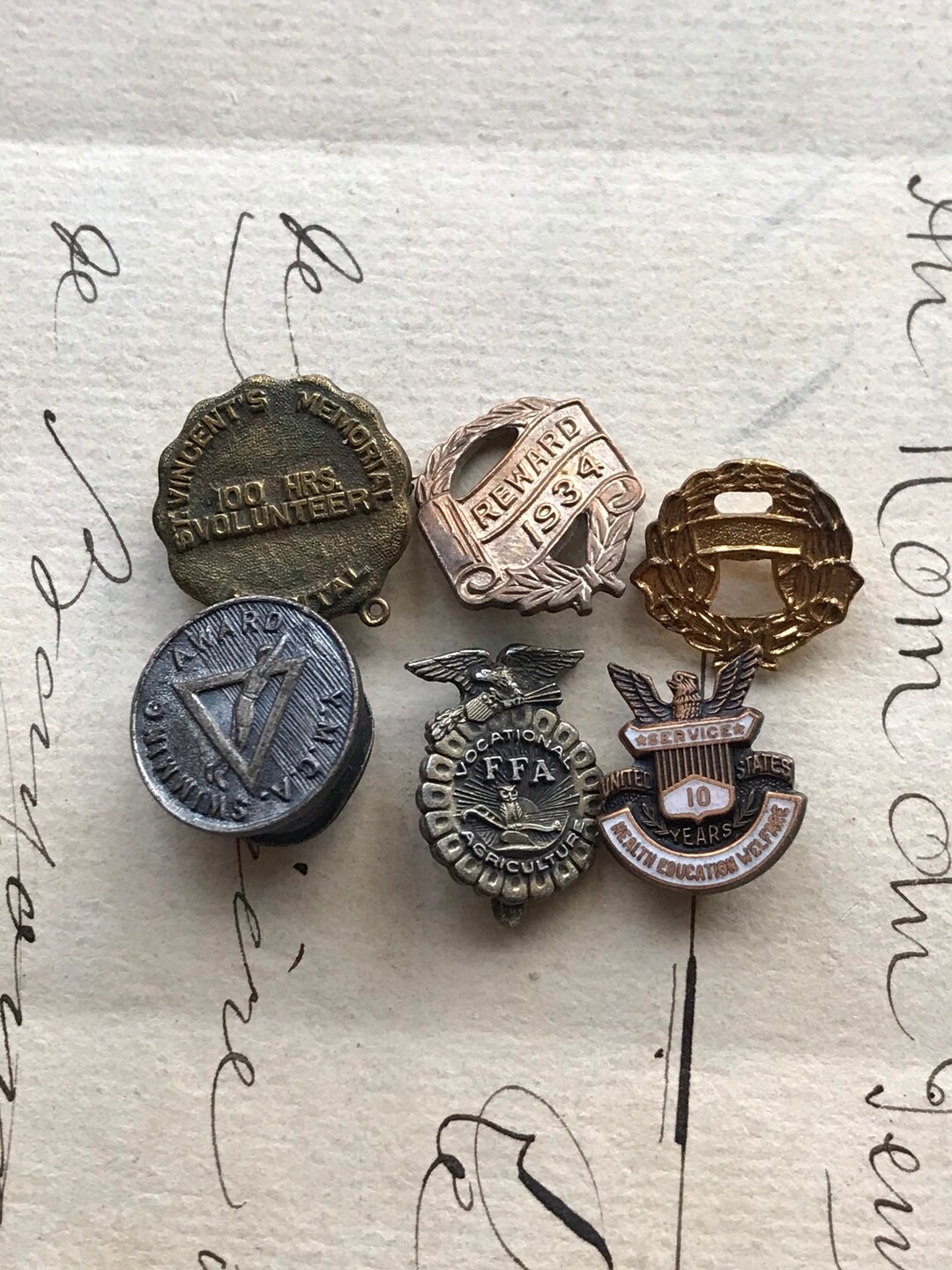 Vintage Pin Lot Clubs Organization Pins Mixed Media Supply Altered Art ...