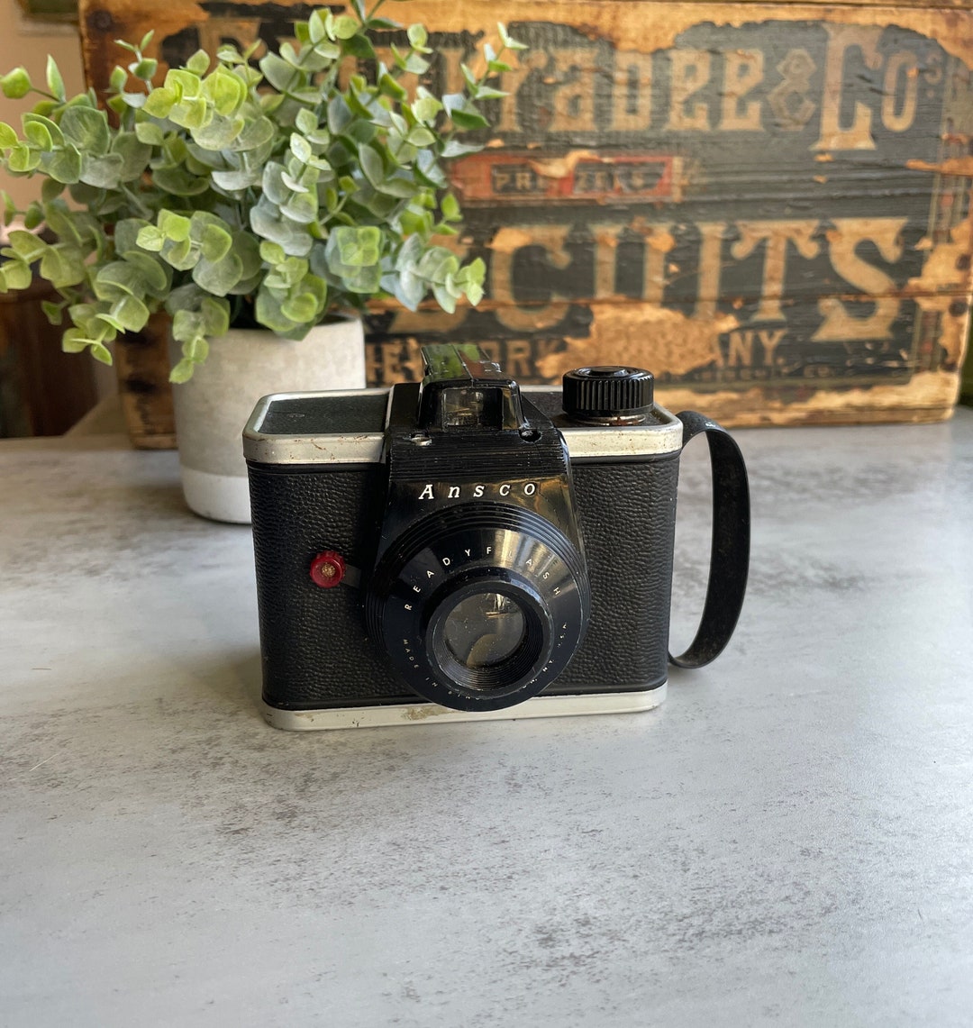 Vintage Ansco Ready Flash Camera Small Black Camera 620 Film Camera ...
