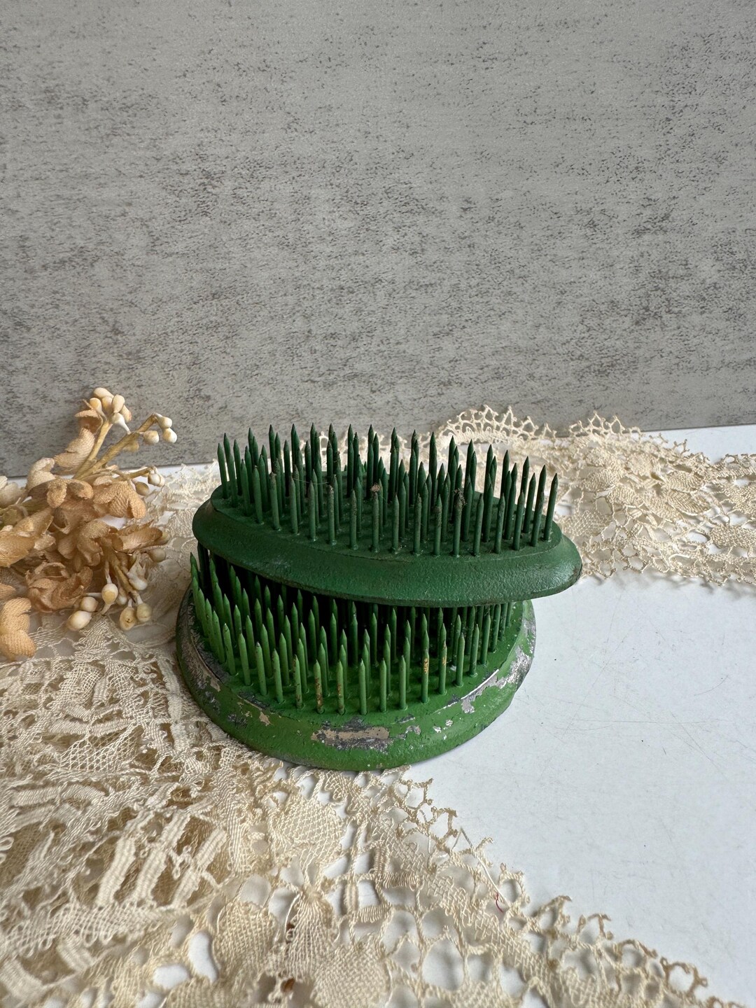 Vintage Flower Frogs, Pin Needle Metal Spikes Farmhouse Decor Rustic ...