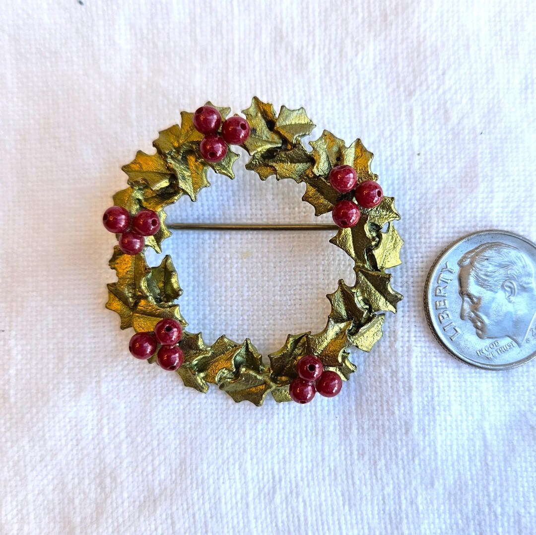 Michael Michaud Holly Wreath Circle Pin or Brooch, Bronze With Red Jade ...