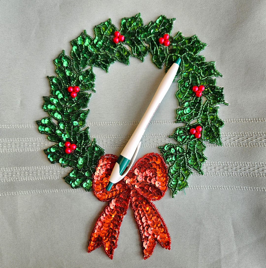 Sequined Pre-made Christmas Wreath Applique 7" X 9.5" Long Sewn Onto a ...