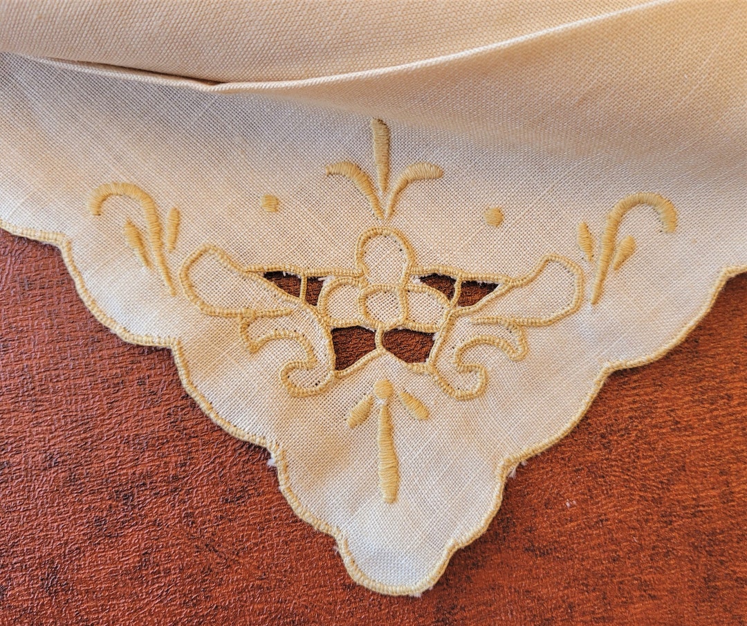 6 Cutwork Embroidery Luncheon or Tea Napkins 13.5, Beige Stitches on ...