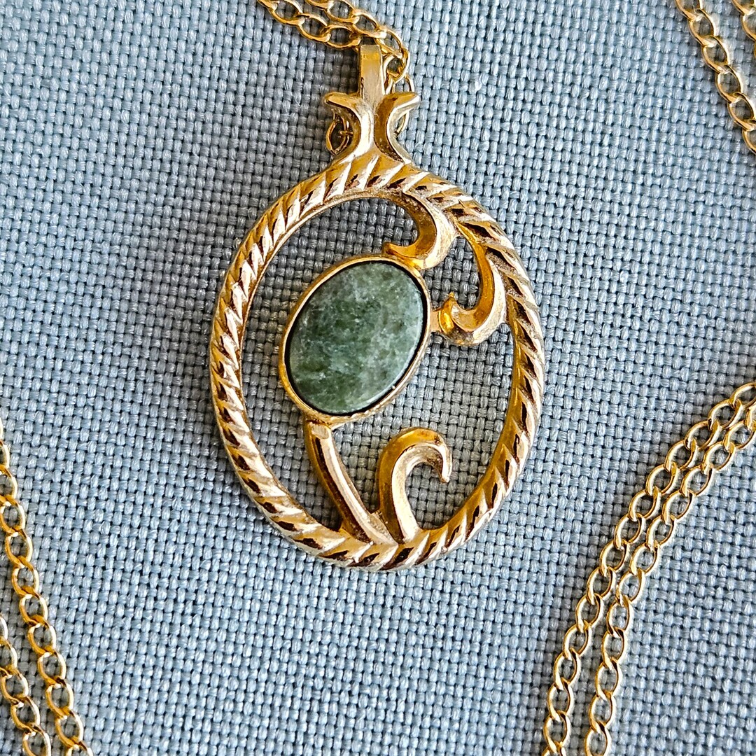 Sarah Coventry Jade Accent Goldtone Pendant Necklace With Wyoming Jade ...